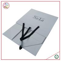 China Foldable Rectangular Rigid Gift Boxes Plastic Coating with Ribbon Decoration 200x150x50mm for sale