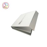 China Customized Rectangular Cardboard Gift Box 30x20x6cm White Luxury Retail Packaging for sale