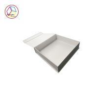 China Customized Rectangular Cardboard Gift Box 30x20x6cm White Luxury Retail Packaging for sale