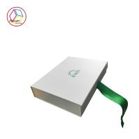 China Foldable White Box Green Logo Apparel Packaging Boxes With Ribbon for sale