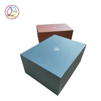 China Custom Pantone Color Two Piece Rigid Gift Box 15x20x25cm Craft Paper for sale
