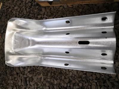China Hot dipped galvanized Cold Roll Formed Corrugated Road Guard Rail   Carbon Steel Q355 Gauge12 for sale