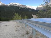 China AASHTO M180 /En1317 Standard International Standards W Beam HDG Guardrails for sale