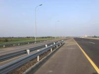 China Hot Dip Galvanized Roadway Guardrail Systems Crash Barrier Q355 Steel for sale