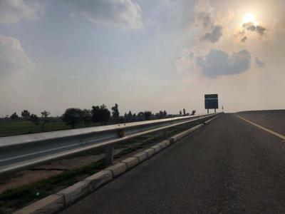 China Q235 Steel Roadway Guardrail Systems Crash Barrier For Traffic Safety for sale
