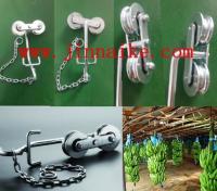 China Iron Banana Cableway Roller  Zinc Silver Banana Farm Trolley Roller Pulleys for sale