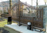 China Automatic Electric Motorized Cantilever Sliding Gates With Opener for sale