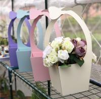 China Rose Bouquet Packaging Boxes Foldable Hanging Florist With Handle Fresh Custom Flower Box for sale
