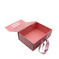 China Rectangular Folding Magnetic Cardboard Gift Boxes In Bulk Collapsible Gift Box for sale
