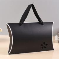 China Cosmetic Paper Merchandise Bags Kraft Bags In Bulk Customized Screen Printing for sale