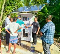 China Solar Powered Water Purifier 1000L/Day Community Drinking Water System for sale