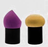 China wholesale hot selling soft skin-friendly with the handle beauty egg sponge makeup puff for sale