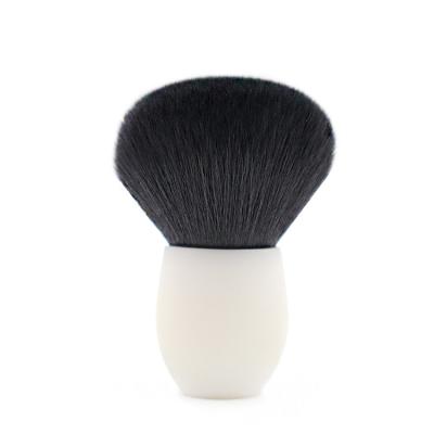 China Portable Kabuki Makeup Brush for sale