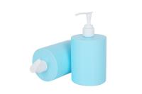 China HDPE Right Shoulder BPA Free Plastic Lotion Bottle 500ml Liquid Soap Container for sale