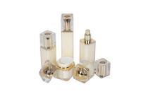 China Eco Friendly Square Acrylic Lotion Pump Bottles Cream Jars Skincare Combination Set for sale