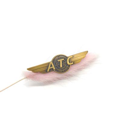 China Vintage Brooch Accessories Airline Pilot Wings Pin Handcrafted Bronze Aviation Jewelry for sale