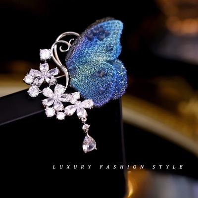 China Customizable Butterfly Brooch - Handcrafted Side Diamonds & Timeless Elegance​ for sale