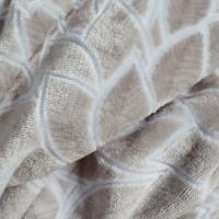 China 320gsm Double Sided Coral Throw Blanket Faux Throw Blanket For Winter Fade Resistant for sale