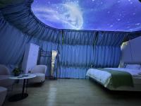 China Modern Intelligent Outdoor Prefab Star  Room Waterproof polycarbonate Domes For Glamping Geodesic Dome House for Hotels for sale