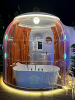 China Full House Monolithic Prefab Hotel Dome Tent Prefabricated Bubble Houses for Comfortable Home Living for sale