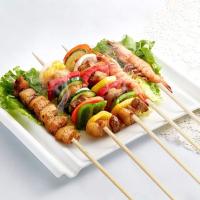 China Plastic-free round bamboo skewers, custom logo bamboo skewers for sale