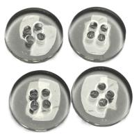 China Transparent 24L 4 Hole Plastic Buttons Double Face Spray Shiny Oil for Clothes for sale