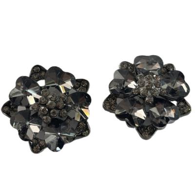 China 40L Fancy Metal Shank Buttons 2.3g Faux Crystal Plastic Flower Buttons for Garment DIY for sale