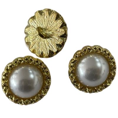 China ODM Natural Mother of Pearl Metal Shank Buttons 11mm to 56mm for DIY Sewing for sale