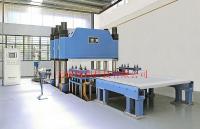 China 1000-1500mm Vulcanized Rubber Mold Machine Press With Frame Columns for sale