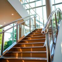 China Stainless Steel Handrail with Crystal Accents for Glass Railing Systems 304/316 for sale