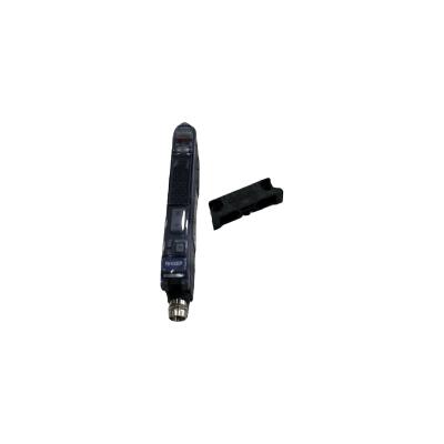 China KEYENCE FS-V33CP Fiber Optic Sensor Amplifier M8 Connector Type Host PNP for sale