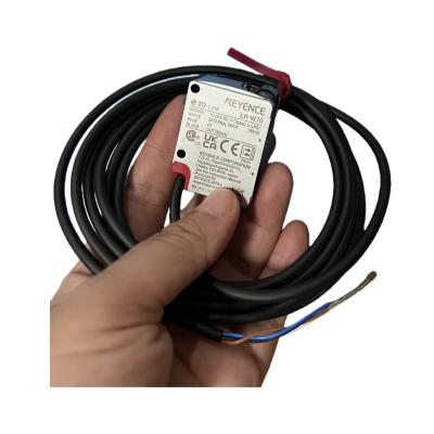 China KEYENCE LR-W70 Small hite Light Spot Photoelectric Sensor Used for High-precision for sale