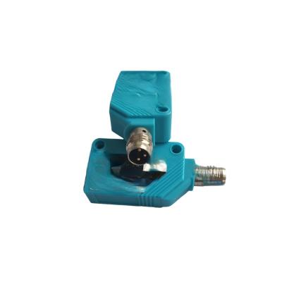 China VTE18-4N4212 Industrial Control Automation UE45-3S12D33 Sensor Cylindrical Diffuse Reflection Photoelectric Sensor for sale