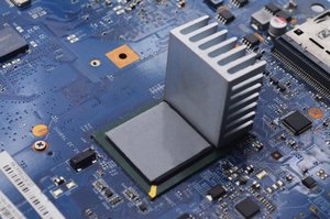 latest company news about The heat dissipation savior is here! TIC800G thermal conductive phase change material - why is it the "invisible armor" of photographer's SD cards? 2