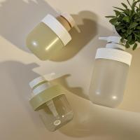 China PET Plastic Cosmetic Bottle 300-500ml with Pump Sealing and Shoulder Cover for Hand Wash and Beauty Packaging for sale