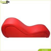 China OEM Wooden Leather Sex Couch Sponge Filled Curved 43cm Height for sale