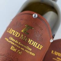 China Custom PU Leather Wine Labels with Gold/Silver Foil Stamping - 500pcs MOQ, 5-7 Day Production for sale