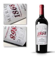 China Custom Waterproof Wine Bottle Labels with Strong Adhesive - 500pcs MOQ, 5-7 Day Production for sale