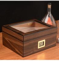 China Custom Handmade Cigar Label Printing Glass Top Holds 25 Cigars Spanish Cedar Humidor for sale
