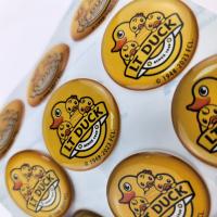 China Custom Epoxy Stickers with 3D High-Gloss Finish - 500pcs Minimum Order, Waterproof & UV-Resistant for sale