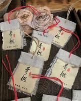 China Custom Garment Hang Tag With Spot UV Paper Hang Tag for Bags Garment Clothing Hang Tag for T Shirt for sale