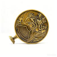 China Dual-Sided 3D Epic Dragon/Battle Relief Metal Dice Spinner with Press-to-Spin Mechanism and Zinc Alloy Construction for sale