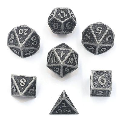 China Wholesale Zinc Alloy Mini Dragon Scale Metal Dice Set with Custom Logo for DND Games for sale