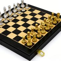 China Portable Foldable Design Lightweight Aluminum Alloy Chess Set with Custom Size Accepted Chessboard for sale