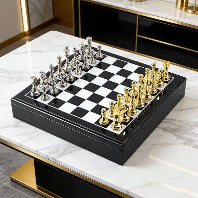 China Luxury Zinc Alloy Metal Chess Set with 30*30*6cm Size for International Chess Game for sale