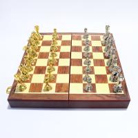 China Custom Size Chess Set with Zinc-Alloy Material and Customized Logo for Luxury Chess Game for sale