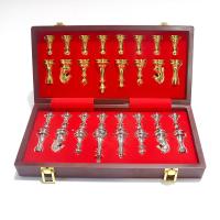 China Customized Logo Foldable Wooden Board Chess Set with Zinc Alloy Pieces for sale