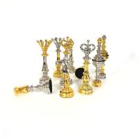 China Custom Luxury Gold Silver Gradient Metal Chess Set with Custom Size and Customized Logo in Zinc-Alloy Material for sale