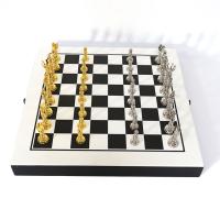 China Portable Foldable Chess Set with Zinc Alloy Pieces and Wooden Chessboard for Outdoor Games for sale