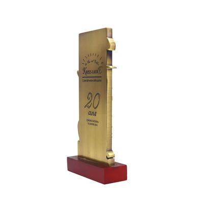 China Customized Logo Zinc Alloy Metal Trophy with Irregular Shape for Decoration and Commemorative Awards for sale